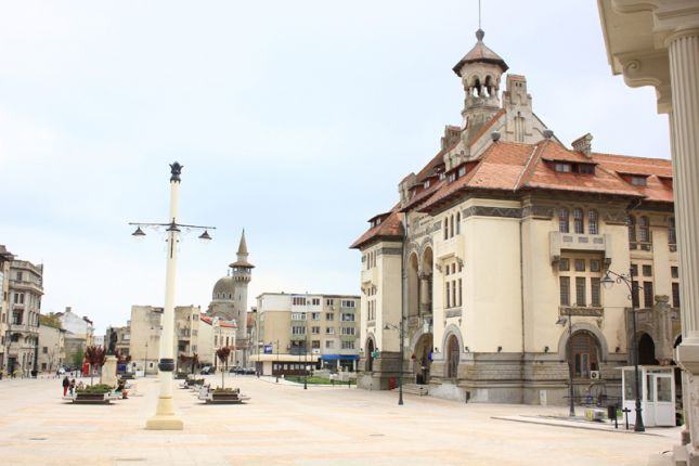 Day trip to Black Sea from Bucharest: Constanta & Mamaia Beach ...